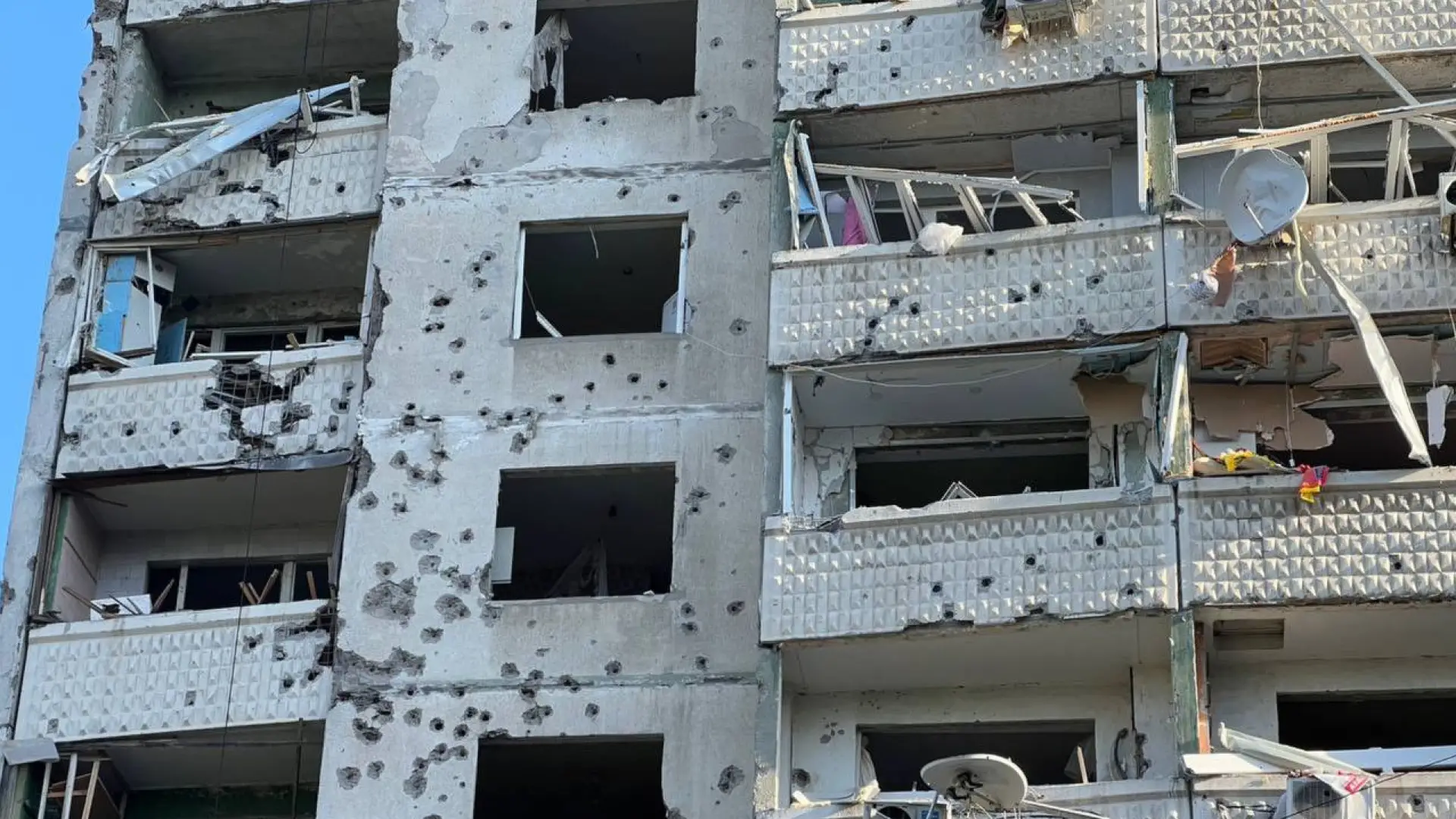 Росія атакувала Харків балістичними ракетами з касетним зарядом одна людина загинула понад 70